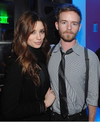 What Happened To Christopher Masterson Relationship With Actress Girlfriend? Starting A Dating ...